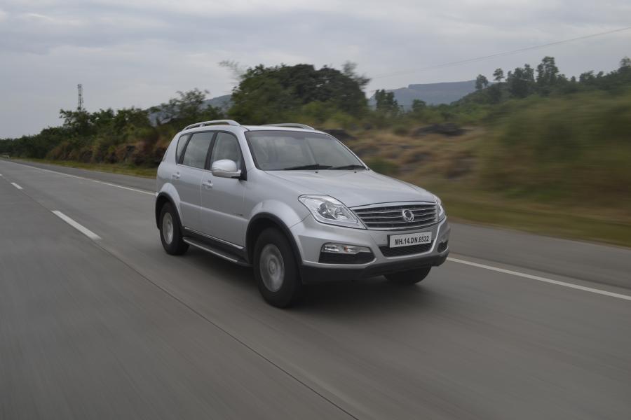 Mahindra Ssangyong Rexton Price, Mileage, Specs, Reviews | Droom